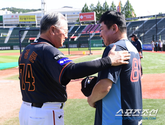 'Roh Jin-hyuk No. 9 + No. 3rd baseman's starting position' Soaking Saj | SportsChosun